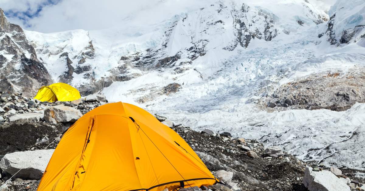 Everest camp store